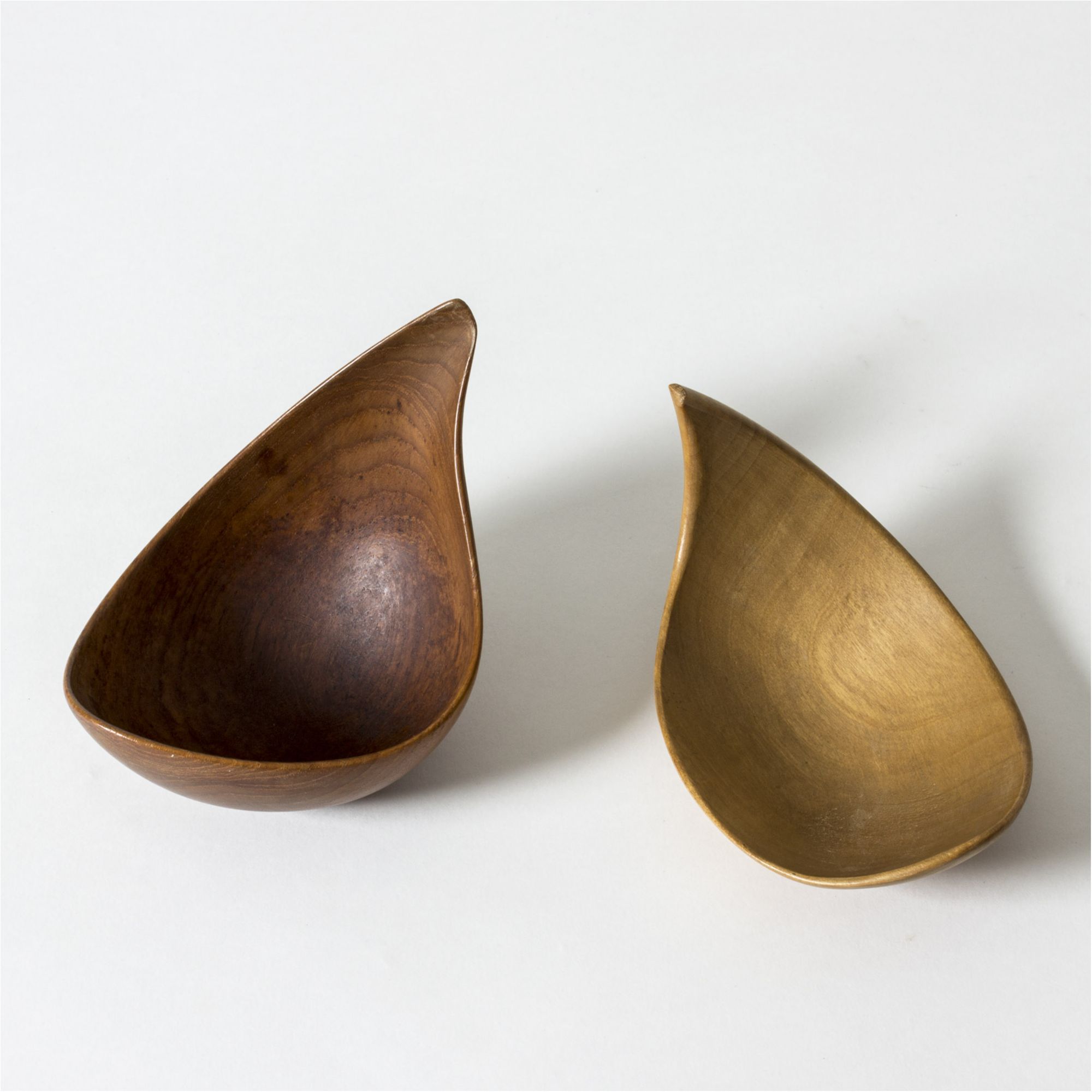 Pair of drop shaped wooden bowls by Johnny Mattsson