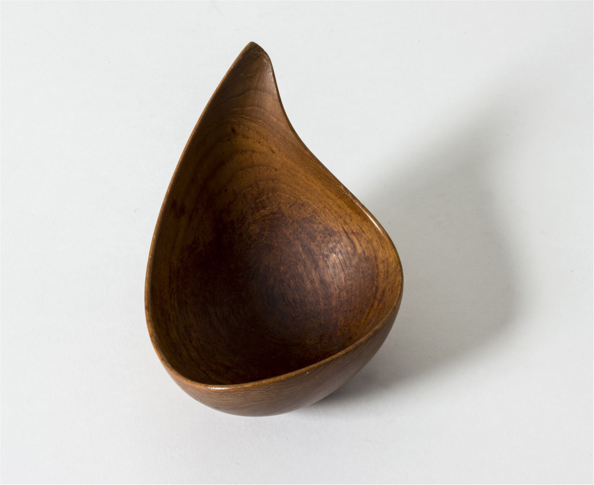 Pair of drop shaped wooden bowls by Johnny Mattsson
