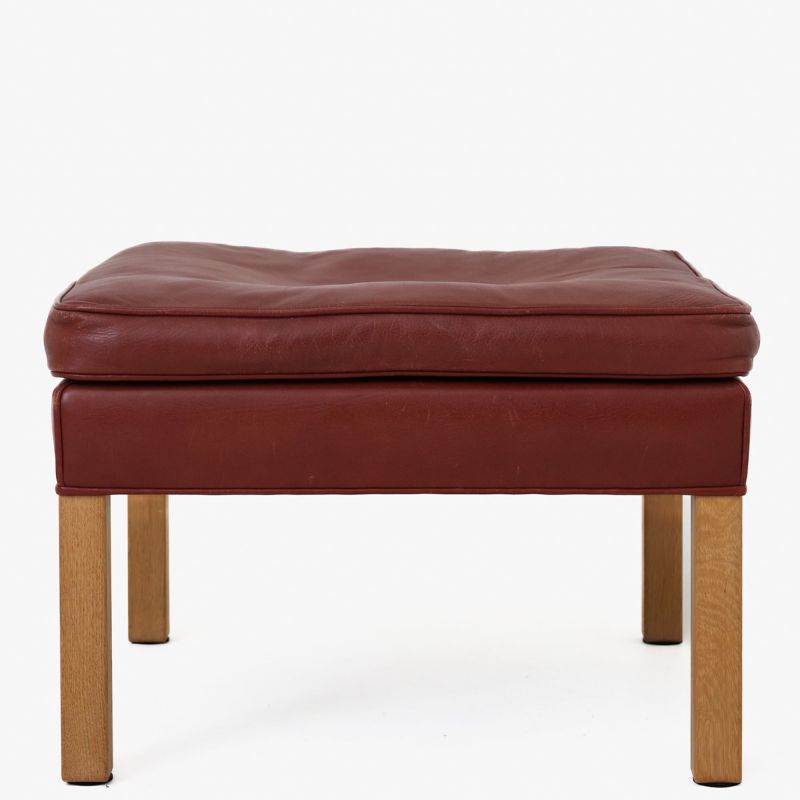 BM 2202 - Stool in patinated leather