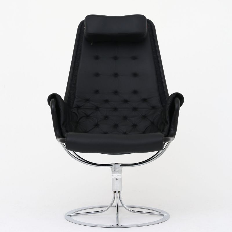 'Jetson' lounge chair in black leather