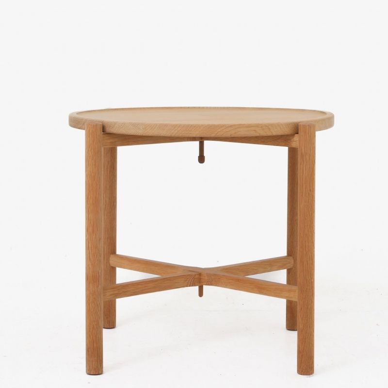 PP 35 - Tray table in oak