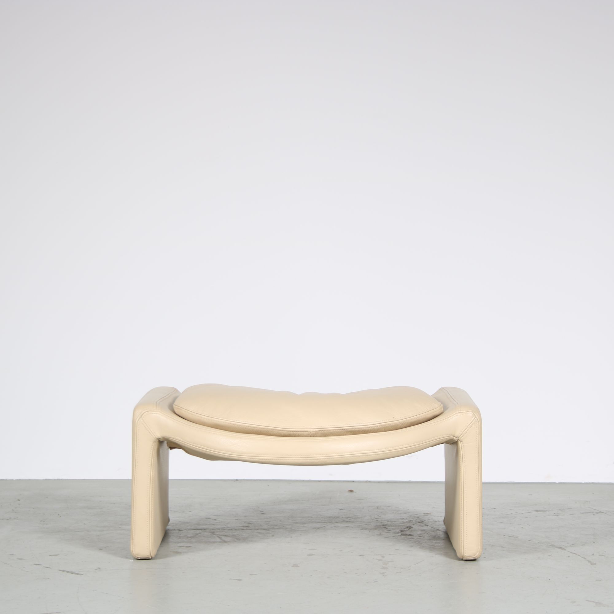 “Proposals” Chair with Ottoman by Vittorio Introini for Saporiti, Italy ...