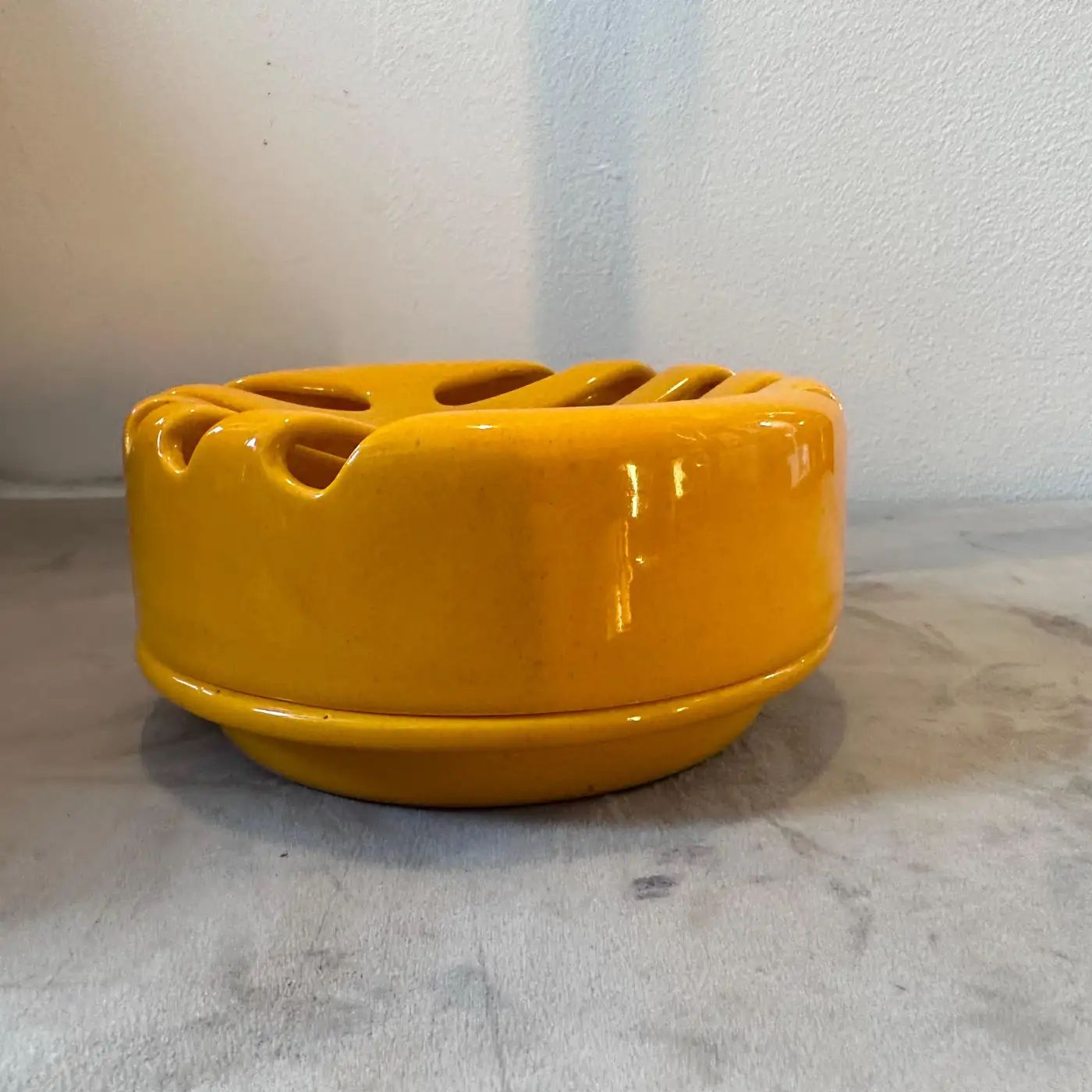 1970s Modern Yellow Ceramic Italian Ashtray by Liisi Beckmann for ...