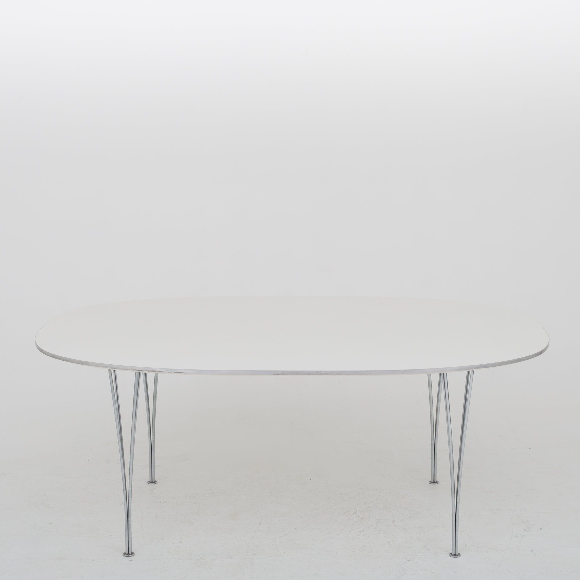 Superellipse' table in white laminate